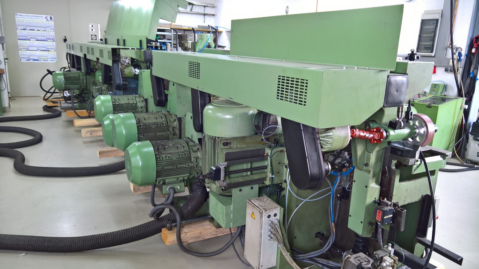 WEINIG planing line with Hydromat H22BL - 120 m / min. - 12 spindles